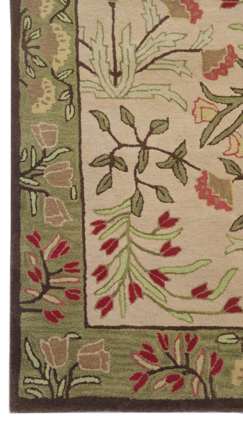 Handmade Floral Wool Area Rug: Traditional Tufted Carpet - Etsy UK