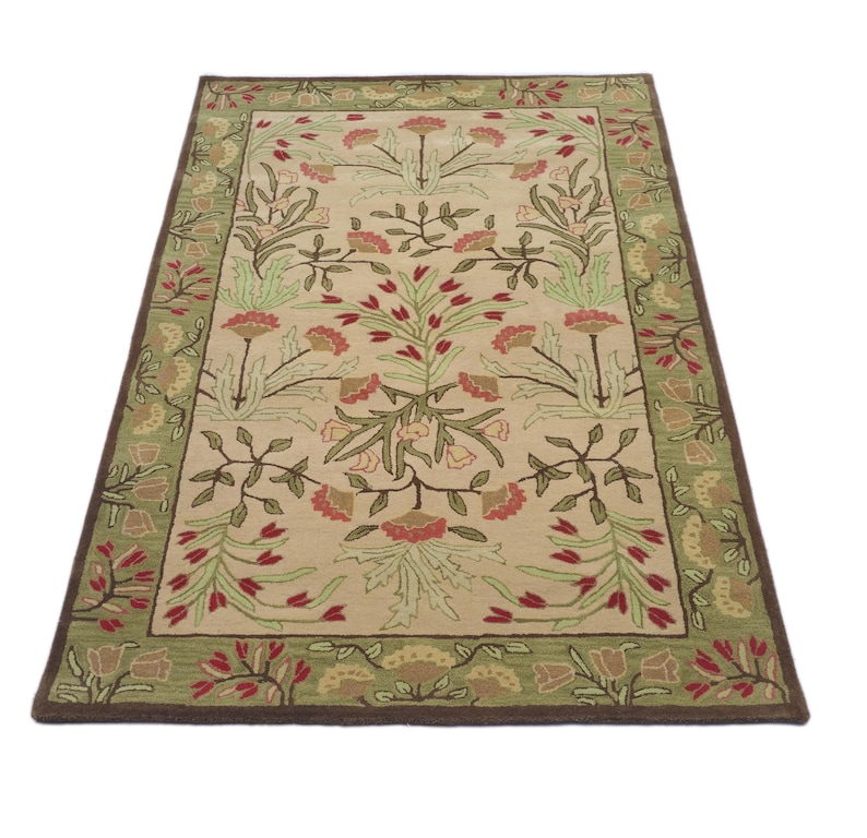 Handmade Floral Wool Area Rug: Traditional Tufted Carpet - Etsy UK