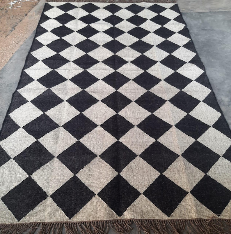 Handwoven Wool Jute Rug | Black and White Diamond Pattern - Etsy
