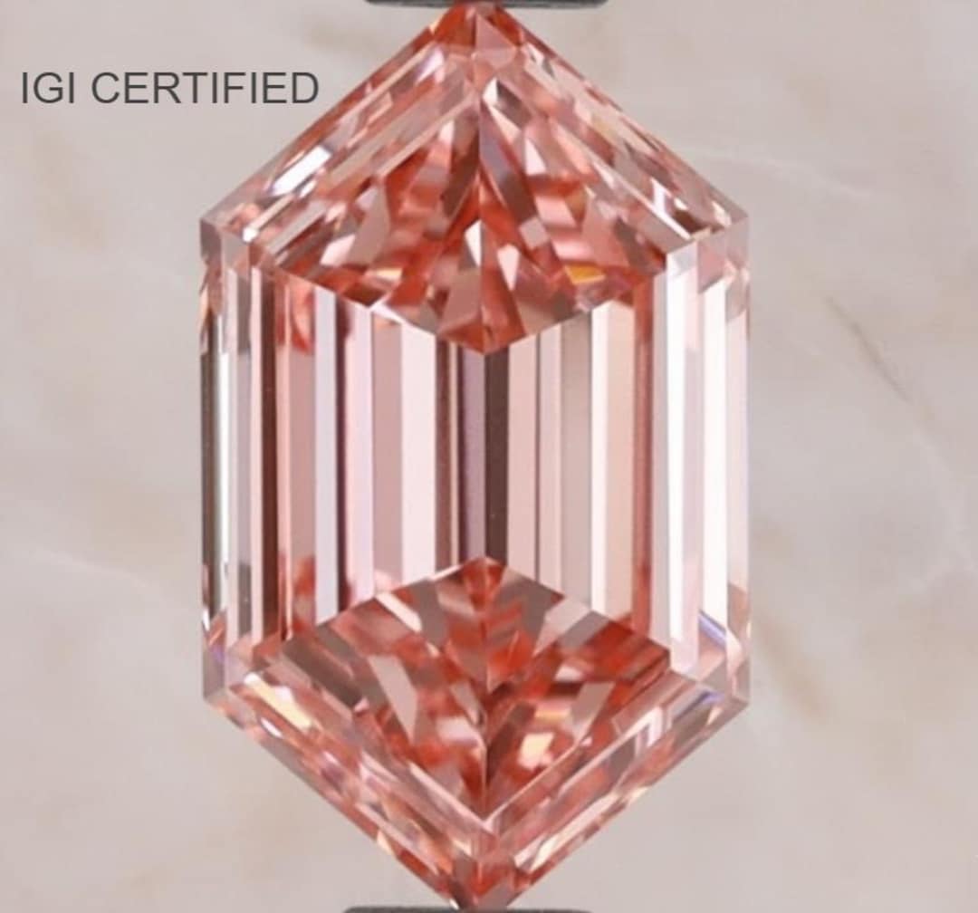 3 CT Hexagonal Step Cut Lab Grown Diamond: Fancy Intense Pink VVS2 IGI ...
