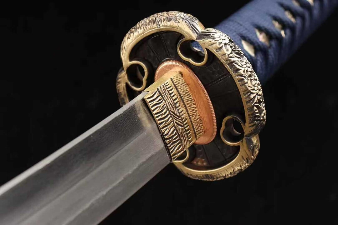 Hand-forged Dama Steel Samurai Tachi Sword: Copper Fittings, Ray Skin ...