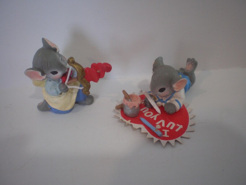 Mousekins Tales of Town & Country Valentine's Day Mini Figurine ~ Mouse ...