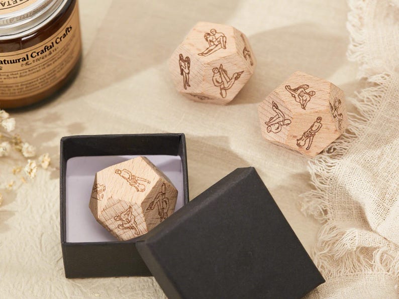 Date Night Dice,love Position Selector Dice,intimate Couple Game ...