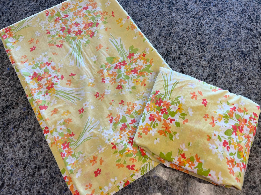 Vintage 1970's Burlington House Yellow & Orange Floral Bouquet Twin and ...