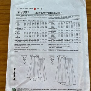 Vogue Sewing Pattern 8807 Misses V Neckline Shift Dress W/belt Size 8 ...