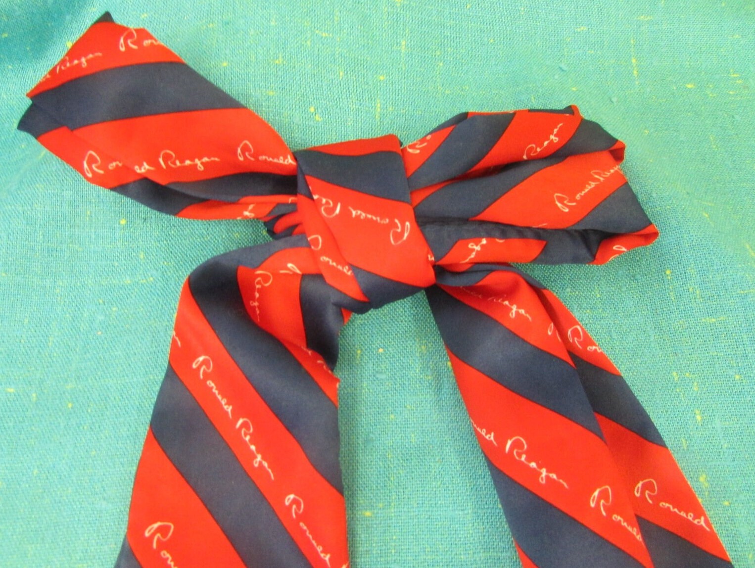 RONALD REAGAN Navy Blue & Red Striped Polyester Oblong Scarf Signed56 ...