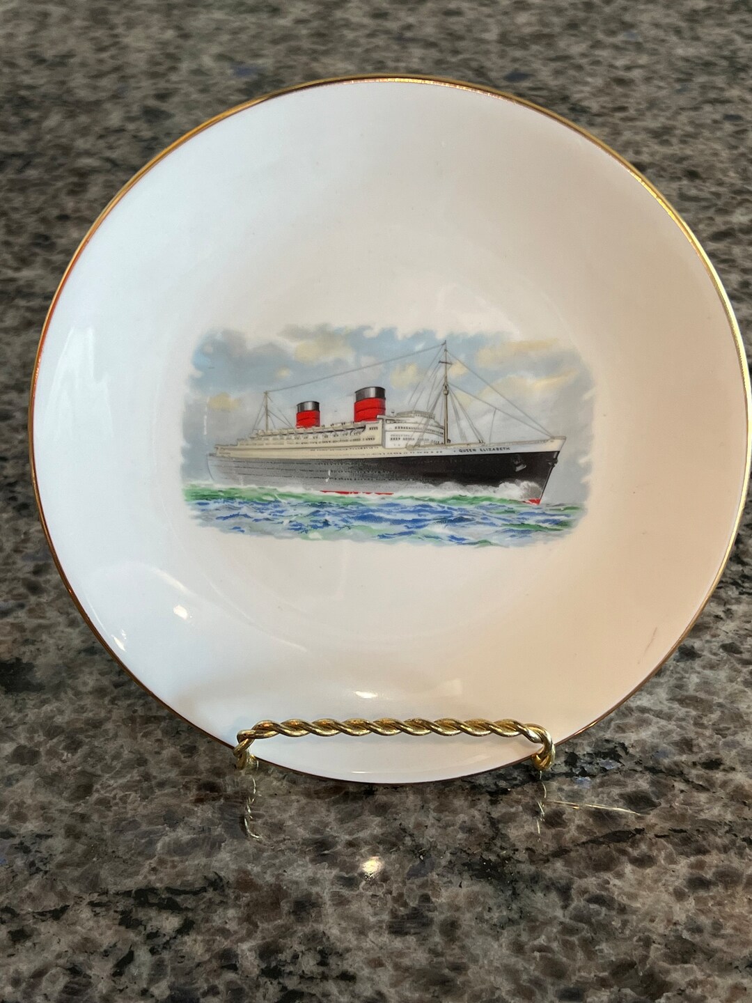 Vintage Crown Staffordshire RMS Queen Elizabeth Ship Round Souvenir ...