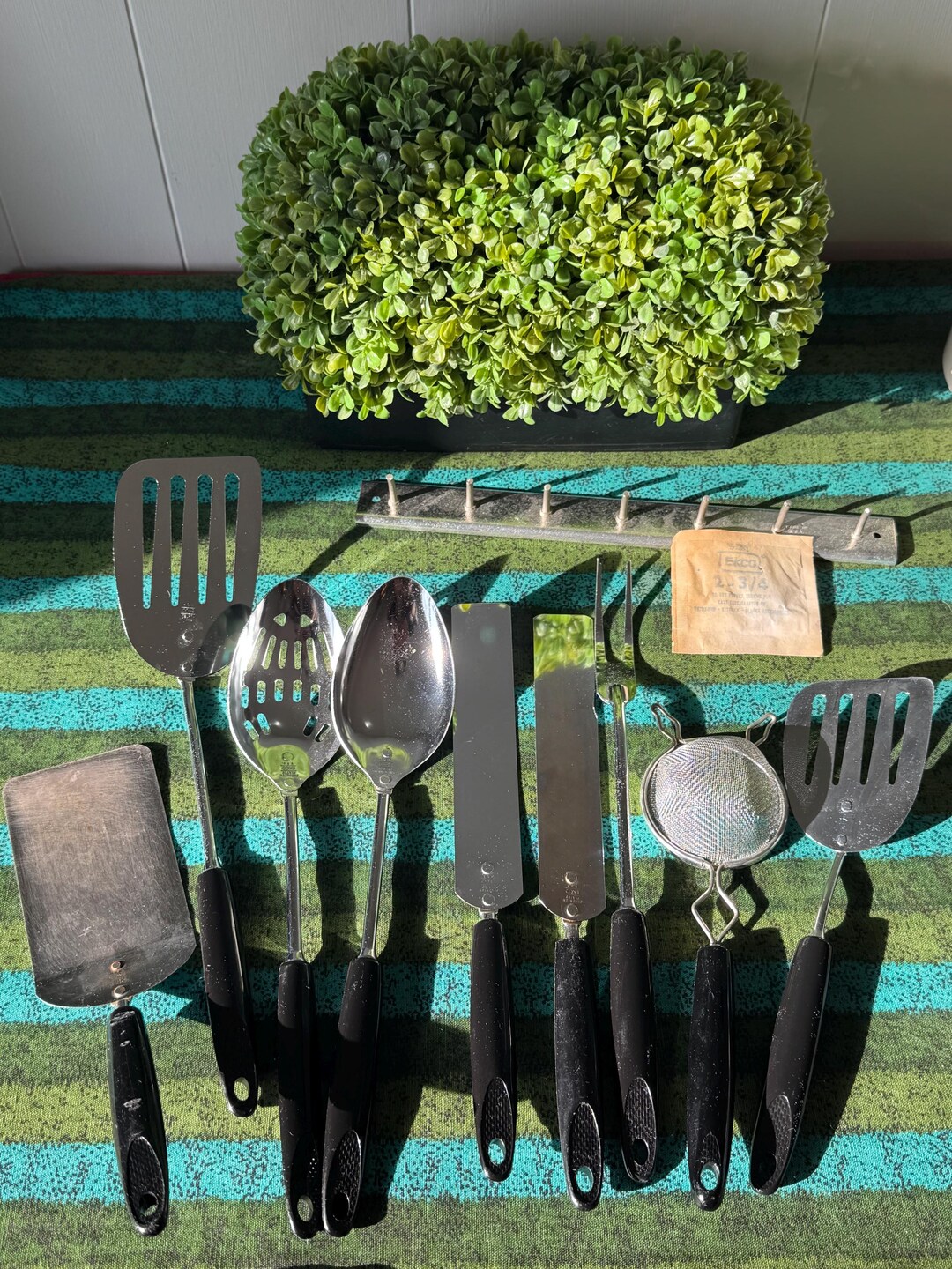 EKCO Chromium Plated Stainless Utensils Black Plastic Crosshatch Handle ...