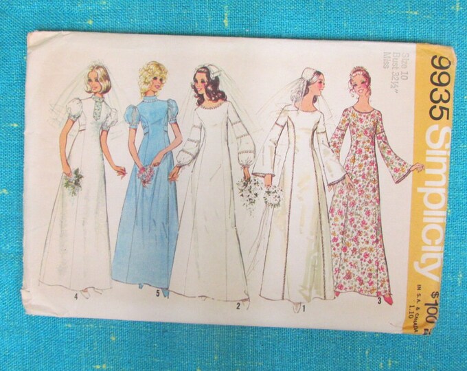 1971 Vogue Bridal Design Sewing Pattern 2460 Misses Hippie Boho Puff ...