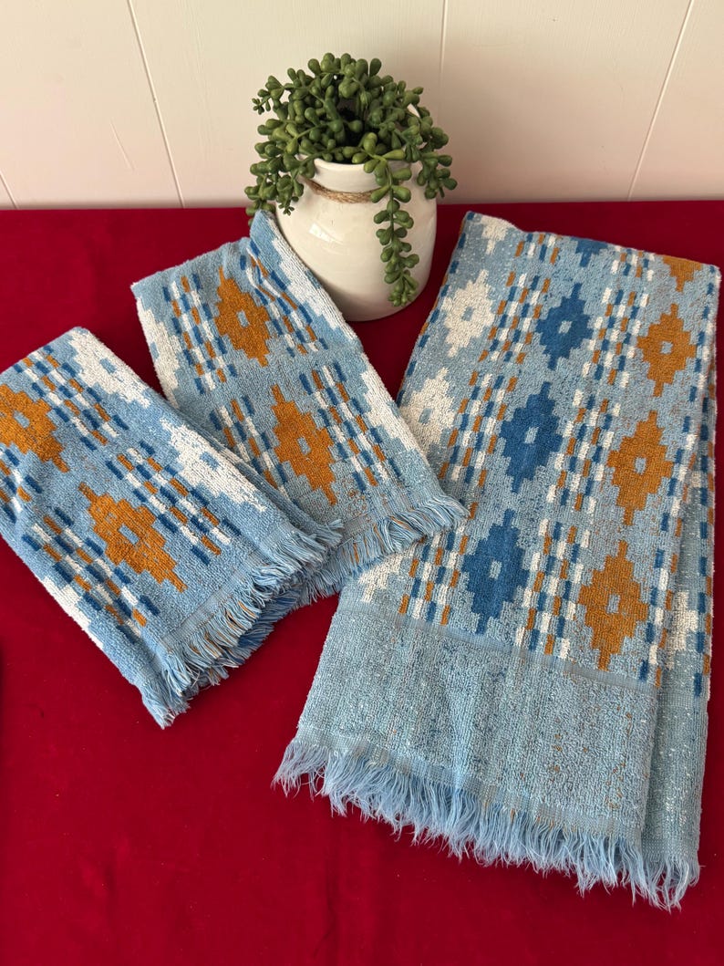 RARE Vintage Cannon Southwest Aztec Pattern Blue Towels- 1 Bath, 2 Hand ...