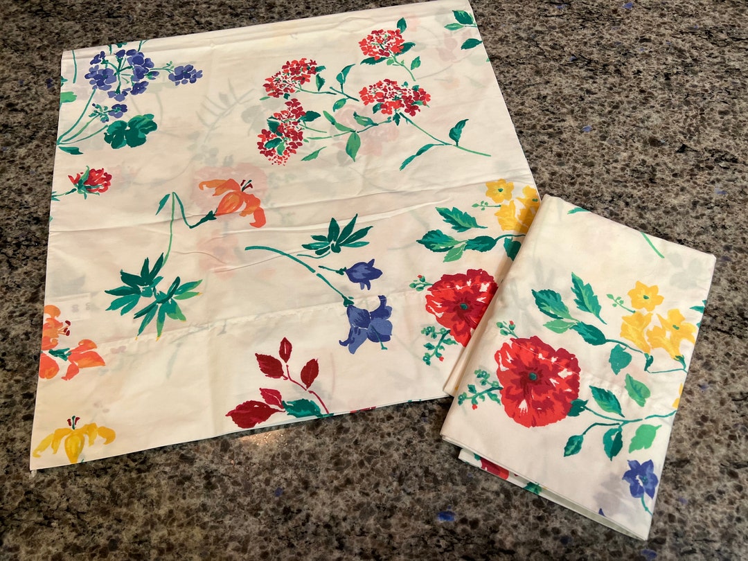 Vintage Set of 2 Westpoint Stevens King Pillowcases BOLD FLORAL King ...