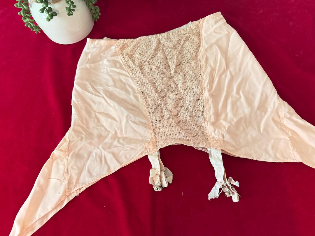 Vintage 1930/40'S Peach Color Silk Girdle With Garters by Smoothies ...