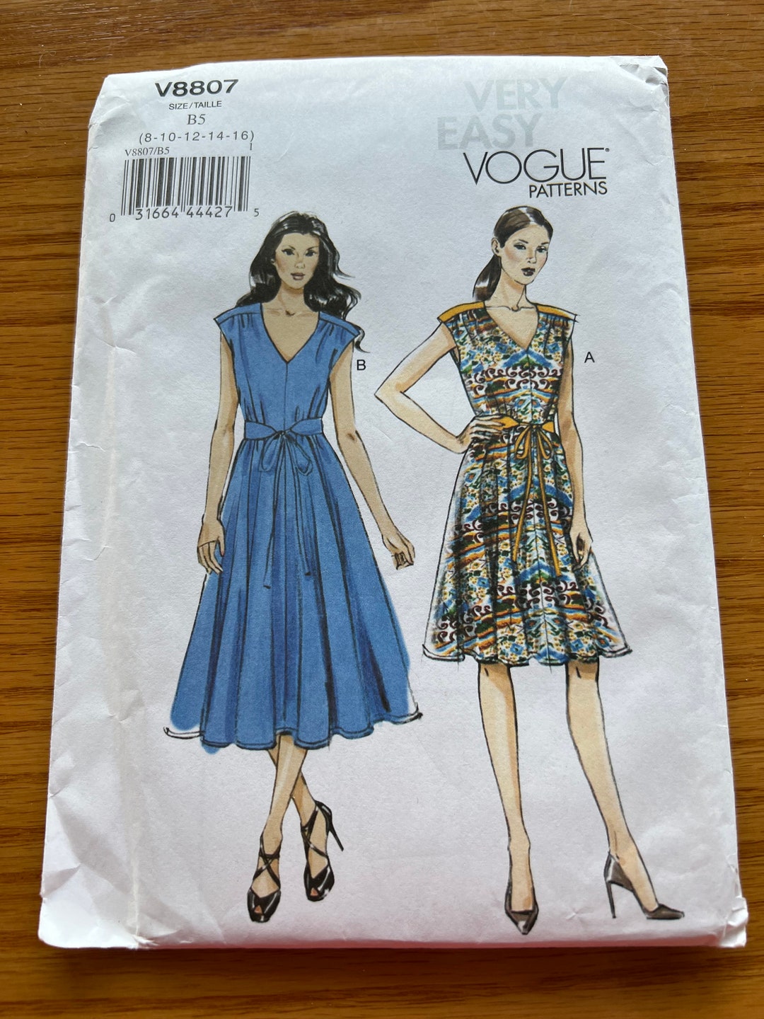 Vogue Sewing Pattern 8807 Misses V Neckline Shift Dress W/belt Size 8-16 Uncut-vogue Shift Dress ...