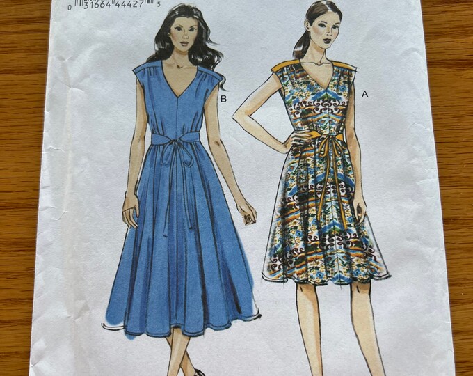 Vogue Sewing Pattern 8807 Misses V Neckline Shift Dress W/belt Size 8 ...