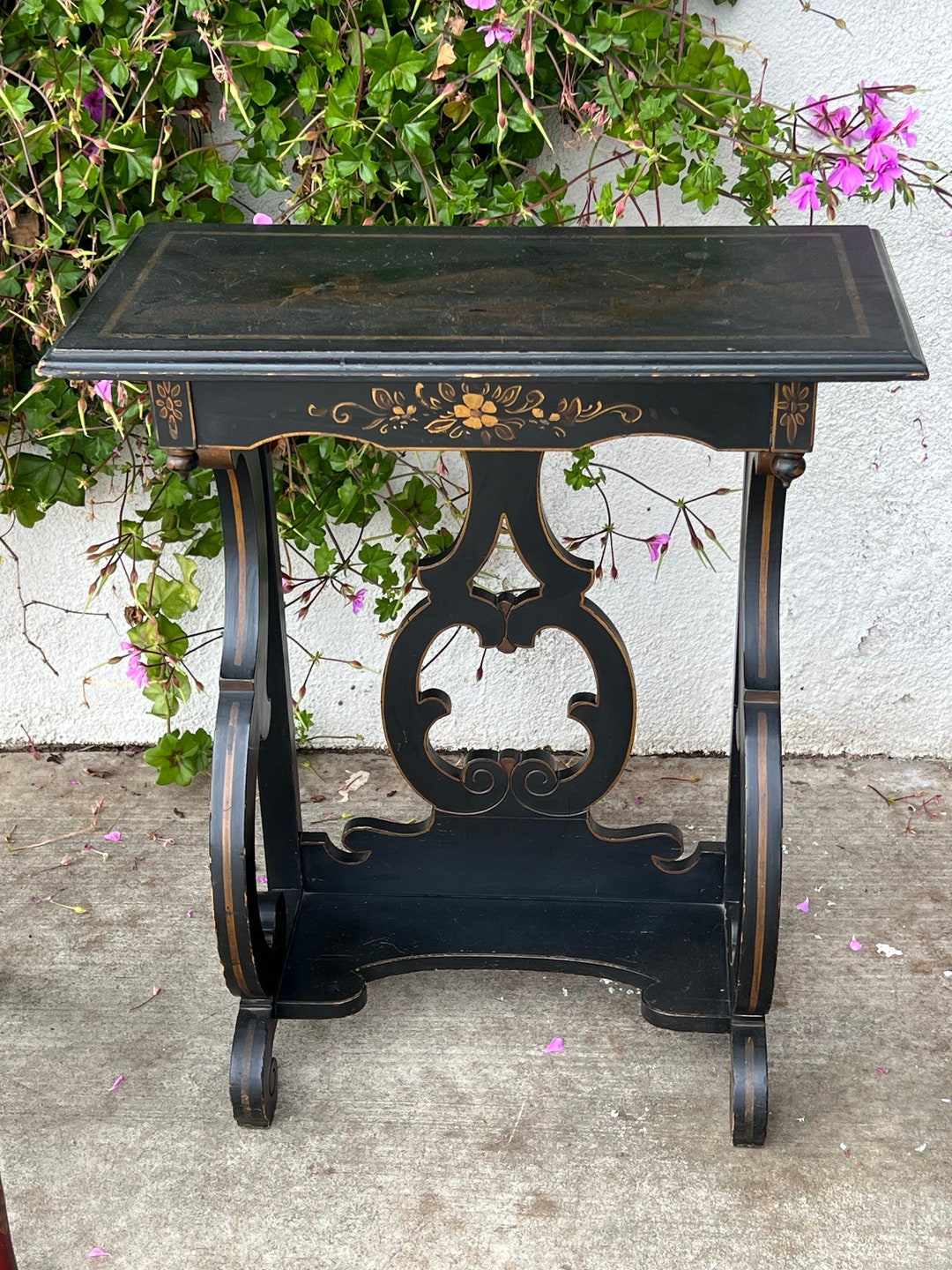 Asian Chinoiserie Black Painted Side Table Nesting Table W/pagoda Scene ...