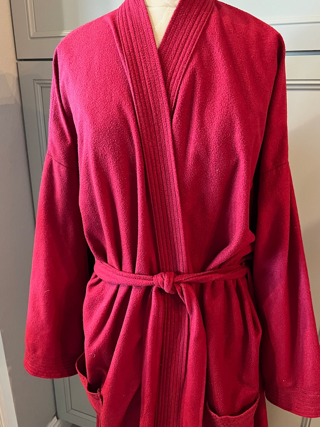 Vintage Diplomat MENS Red Wine Color Kimono Acrylic Velour Wrap Robe ...