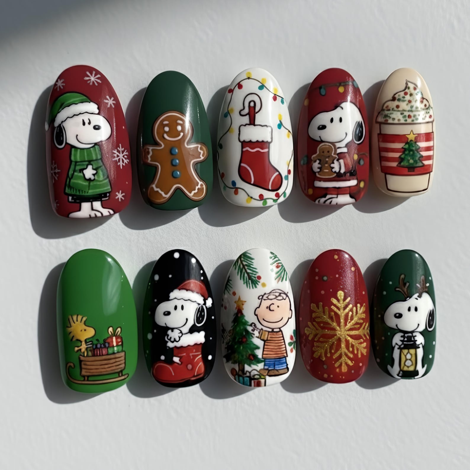 Christmas Snoopy Press on Nails, Cute Winter Nail With Charlie Brown ...