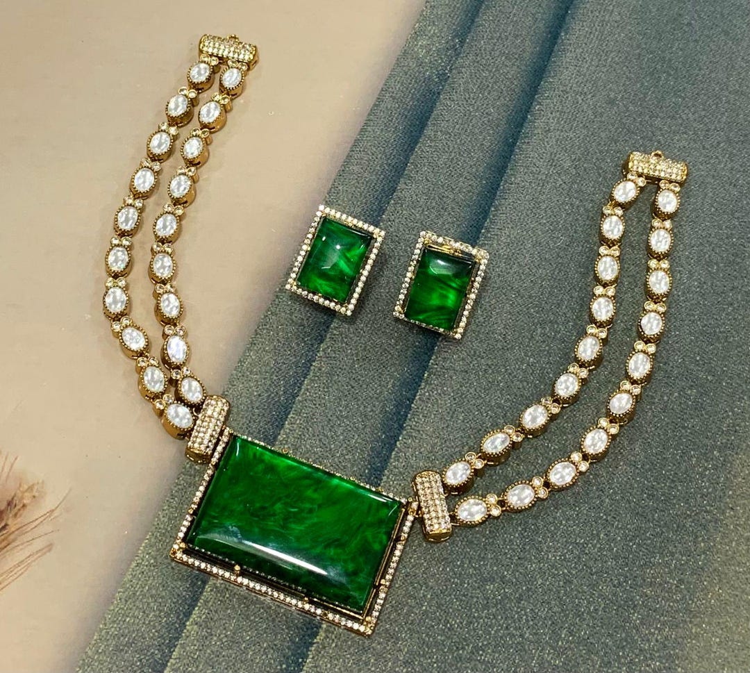 Emerald Green Doublet Stone Necklace & Earrings | Gold Plated Vintage ...