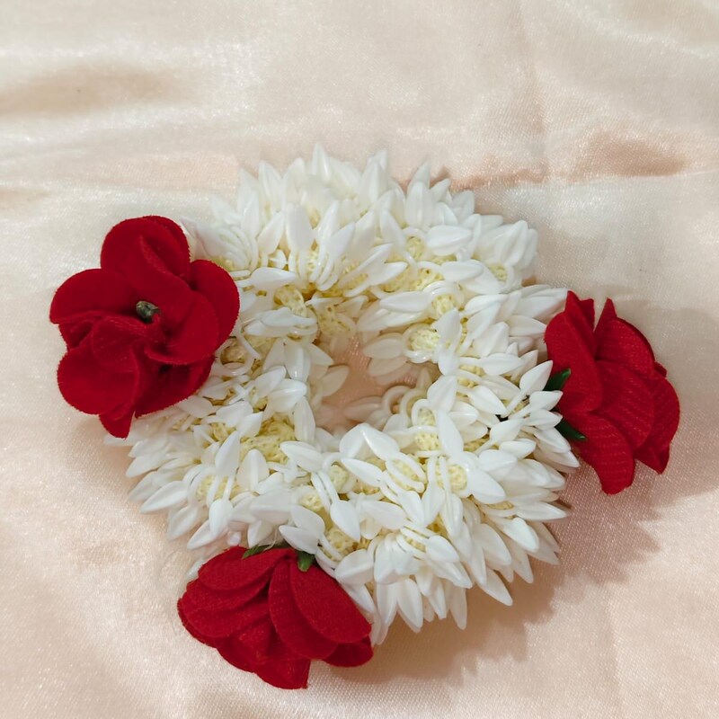 Hand Gajra - Etsy