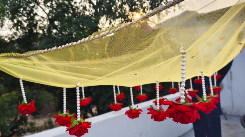 Indian Wedding Bridal Chadar | Yellow Net Phoolon Ki Chadar With Red ...