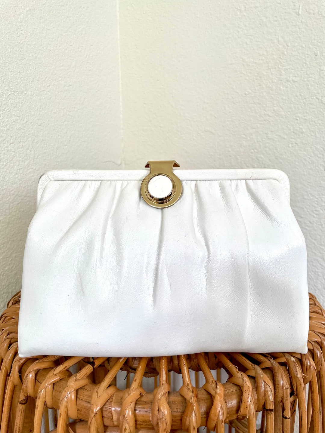 1980s Vintage White Leather Gold Clasp Clutch With Removable Shoulder ...