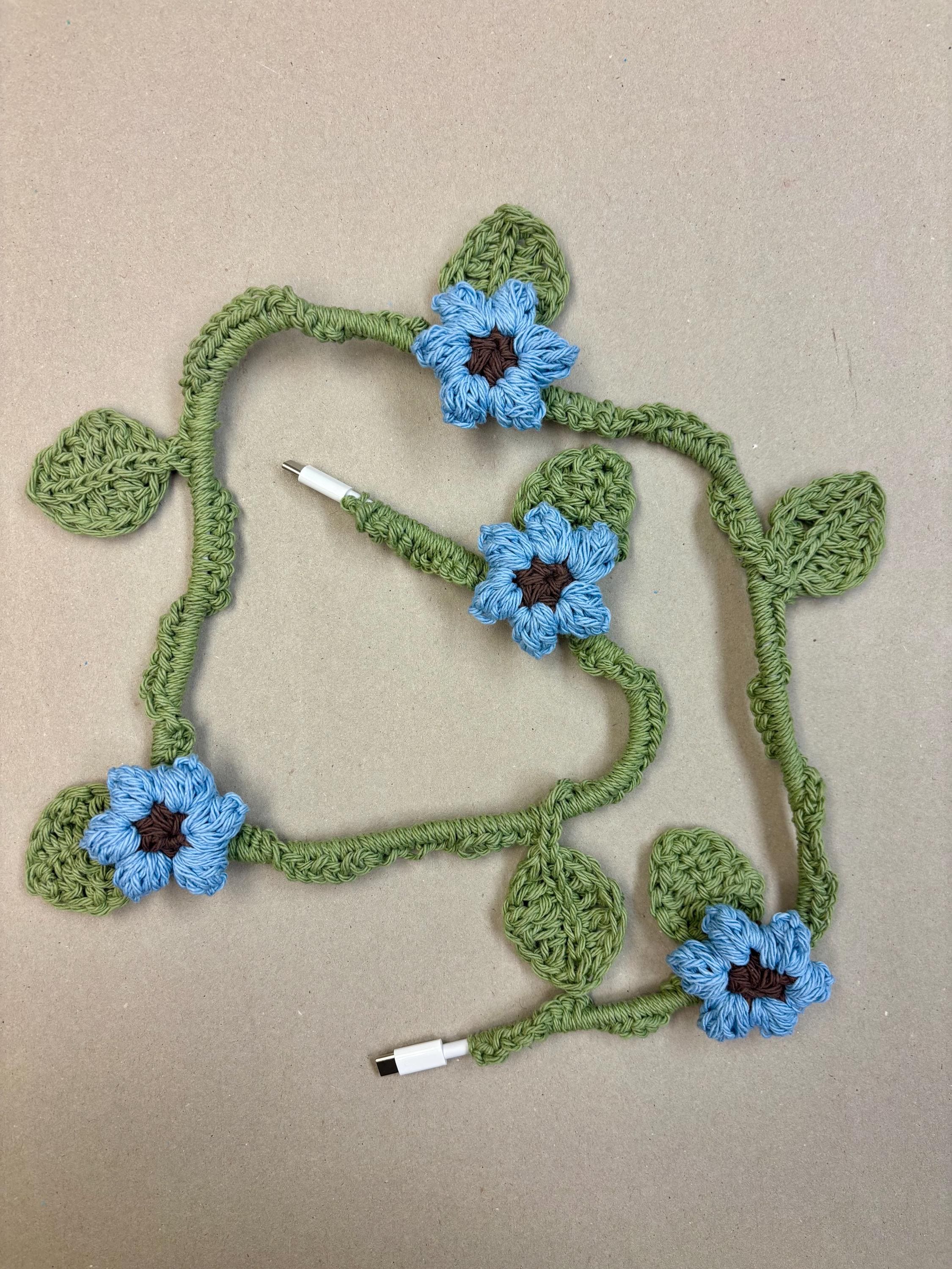 Crocheted Flower & Vine Phone Charger - Etsy