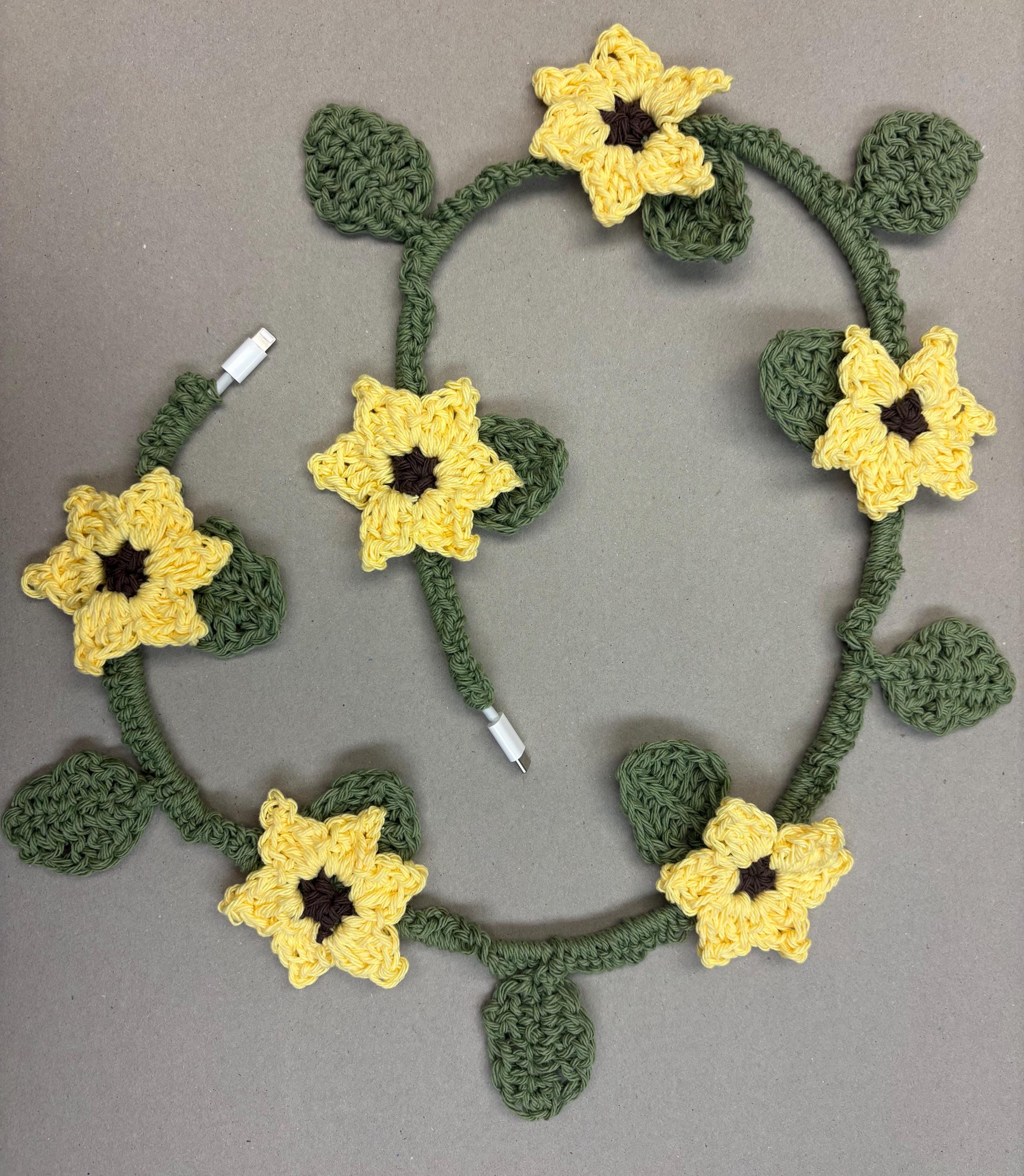 Crocheted Flower & Vine Phone Charger - Etsy