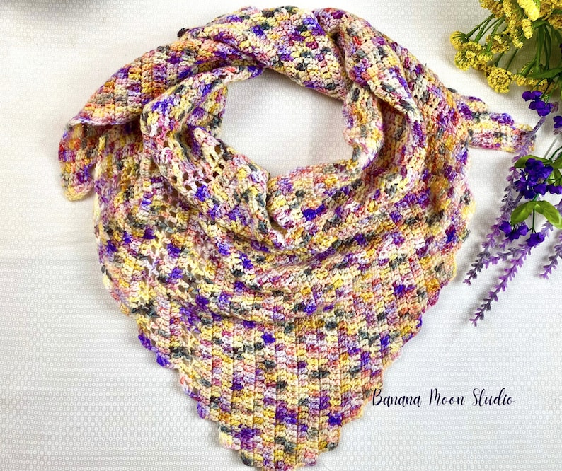 Digital Crochet Pattern for a Triangular Neck Scarf or Shawlette - Etsy