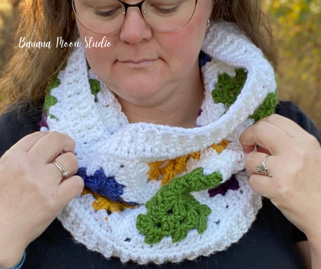 Digital Crochet Pattern for a Granny Square Cowl - Etsy
