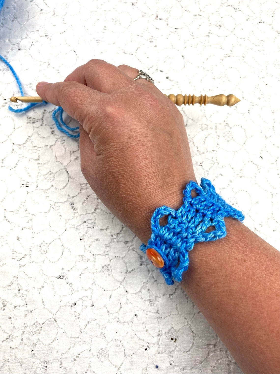 Digital Crochet Pattern for an Easy Crochet Cuff Bracelet - Etsy