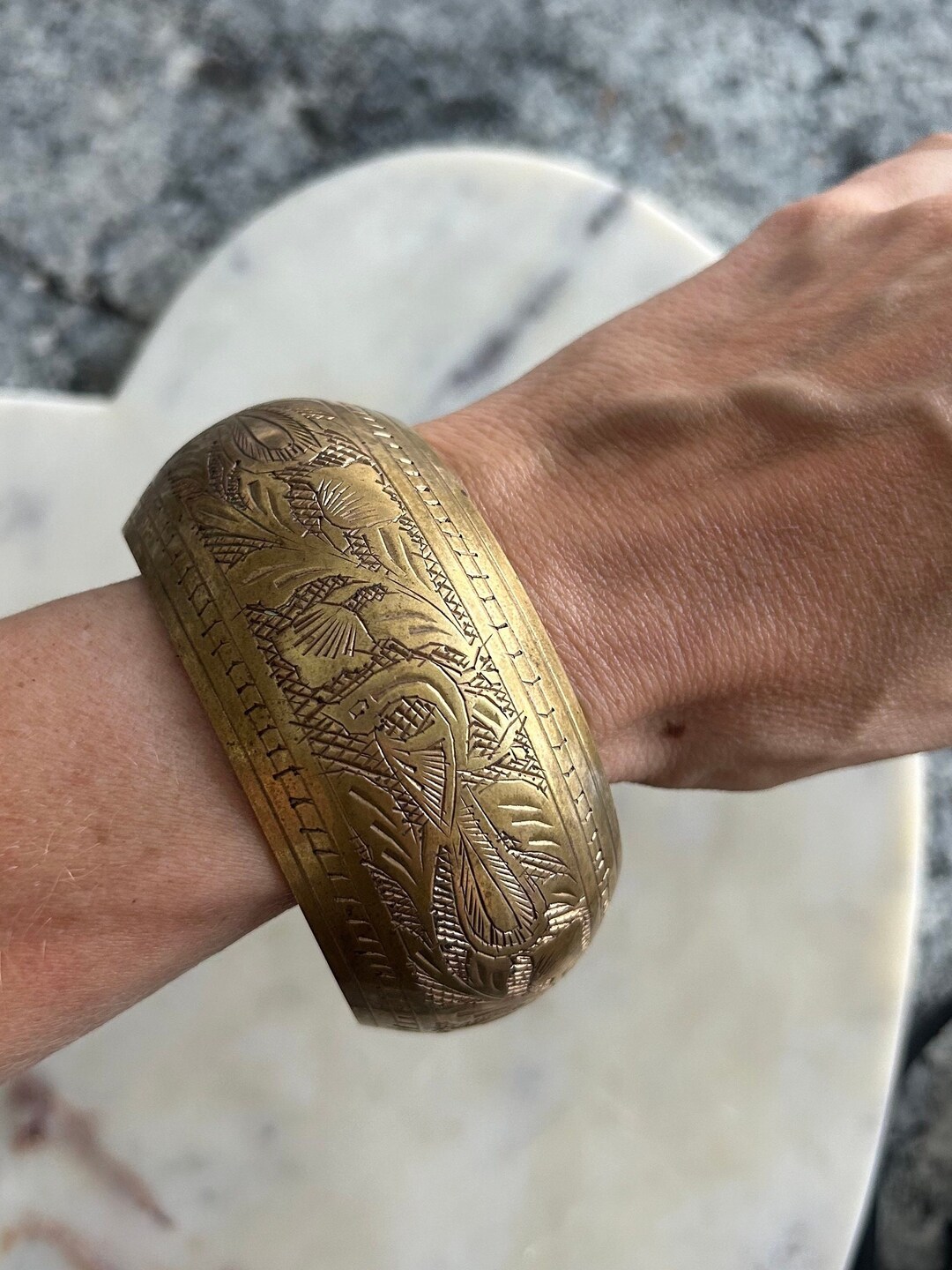 Vintage 70s 80s Etched Gold Bangle Bracelet Women’s Jewelry - Etsy