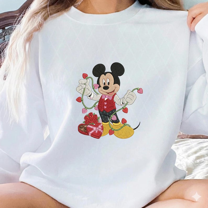 Cute Mouse Valentine Embroidery Design, Love Hearts Gift Embroidery ...