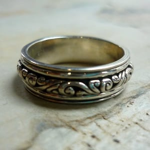 Sterling Silver Ring, Floral Pattern Ring, Unisex Ring, Simple Silver ...