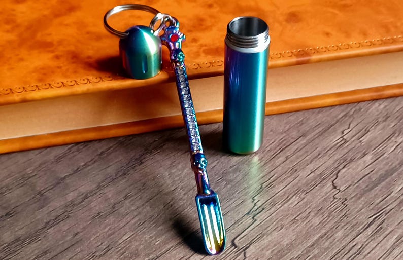 Diamante Crafting Shovel Keychain With Waterproof Mini Storage Case ...