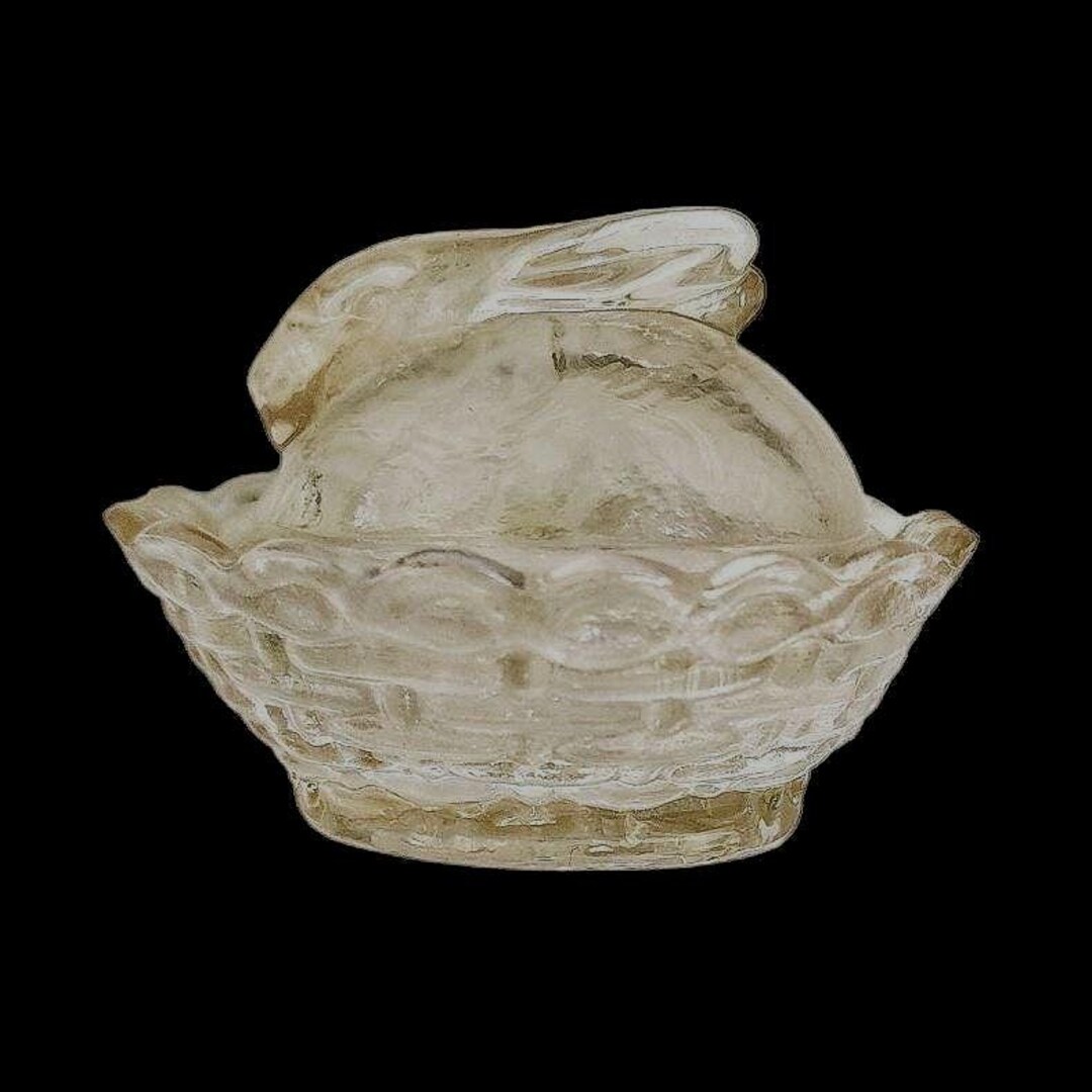 Vintage Boyd Mini Glass Bunny on a Nest With 2.5 Base. the Color is ...