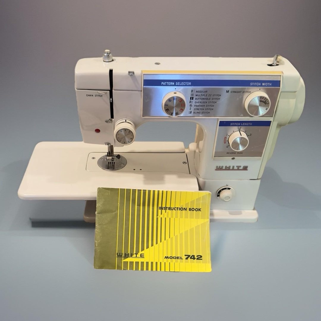 White Model 742 Vintage Sewing Machine W/case - Etsy