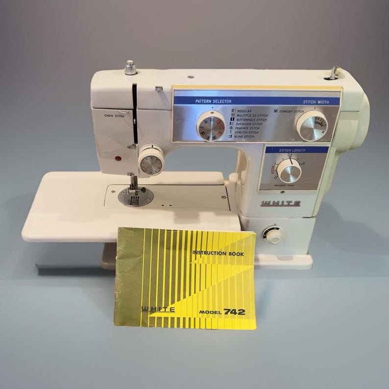 White Model 742 Vintage Sewing Machine W/case - Etsy