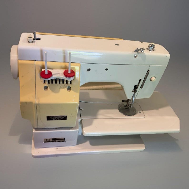 White Model 742 Vintage Sewing Machine W/case - Etsy