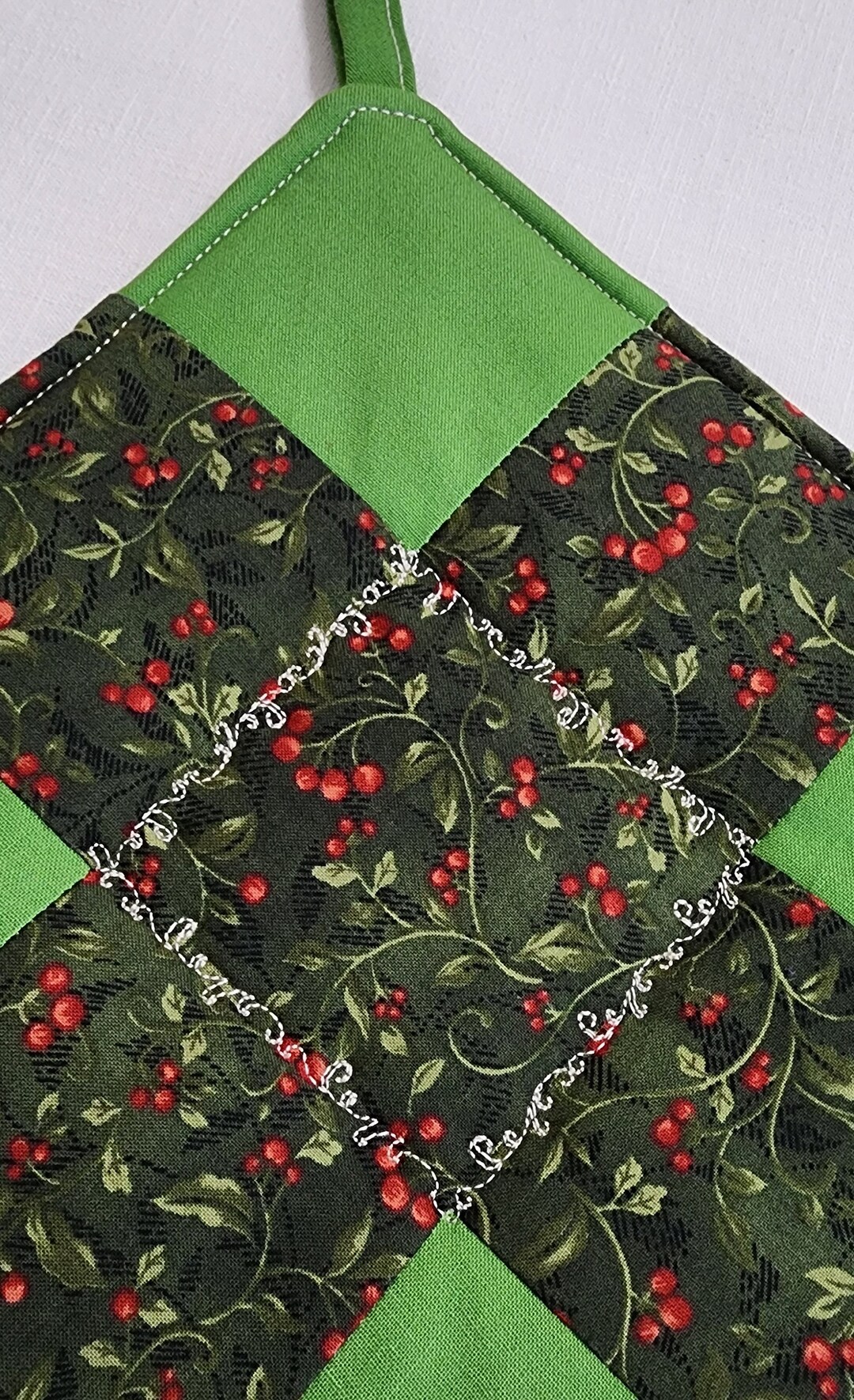 Handmade Holiday Nine-patch Cross Quilted Potholder Cotton Materials ...