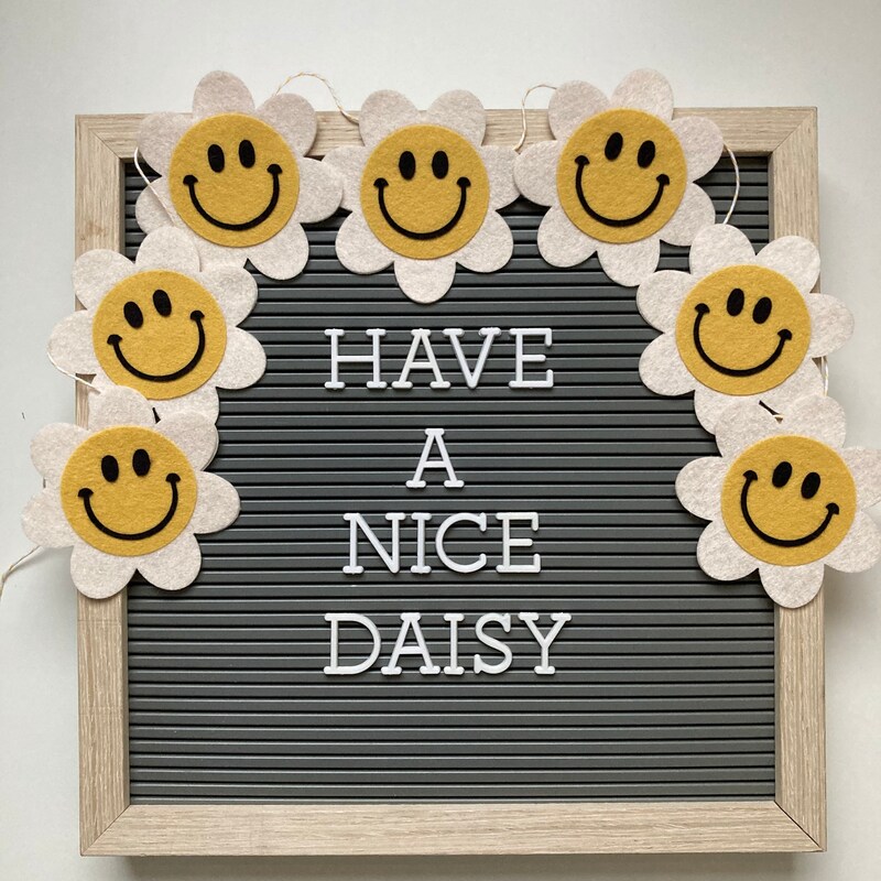 Smiley Face Garland - Etsy