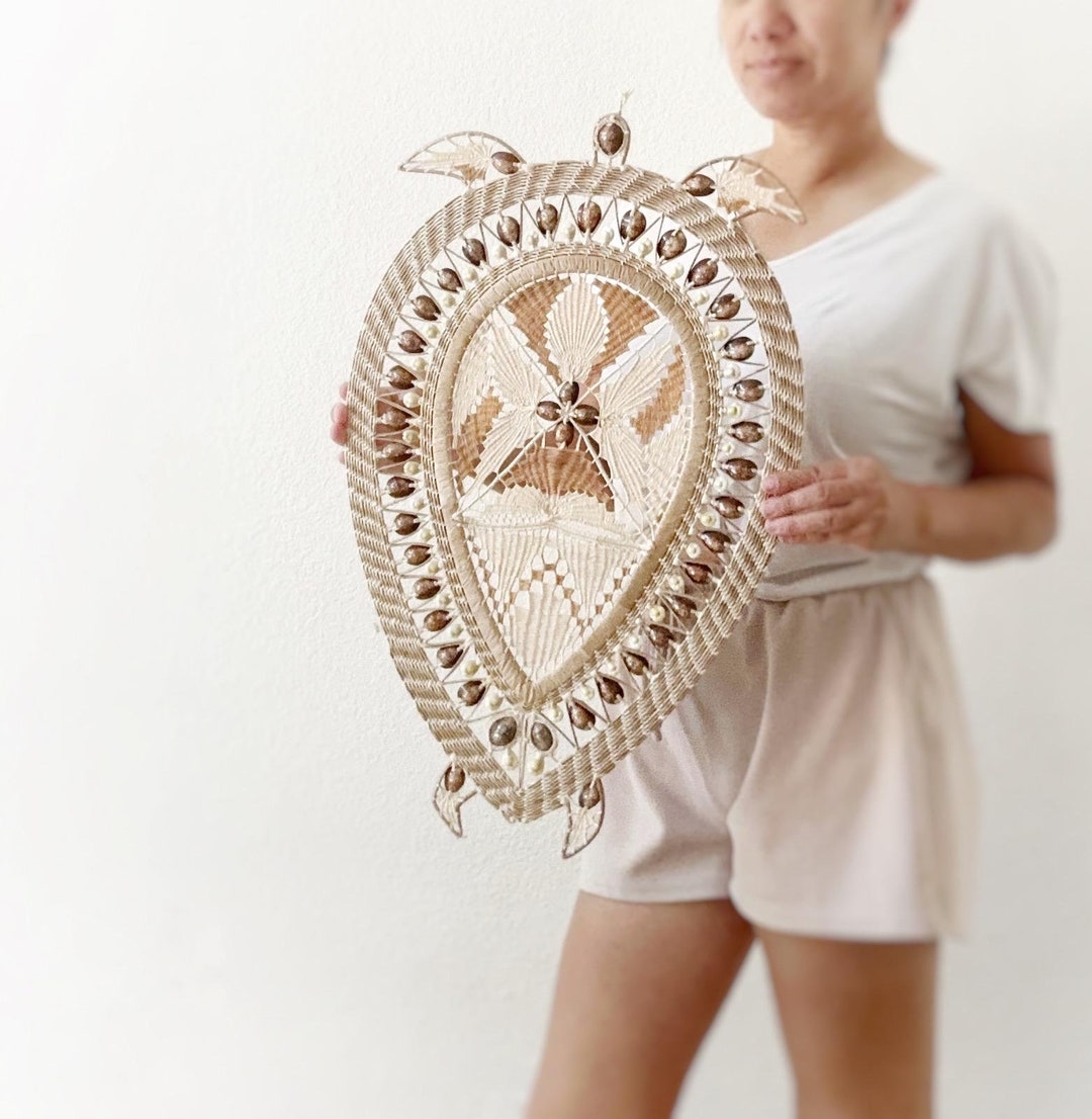 Large Woven Straw Turtle Cowrie Shell Wall Hanging Trivet / Wall Basket ...