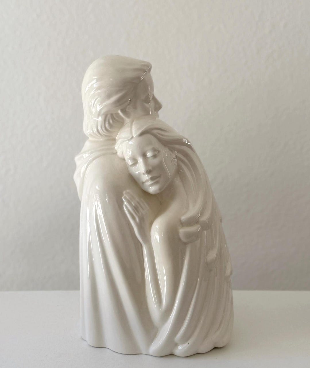 Postmodern Royal Haeger White Man and Woman Lovers Figurine Sculpture ...