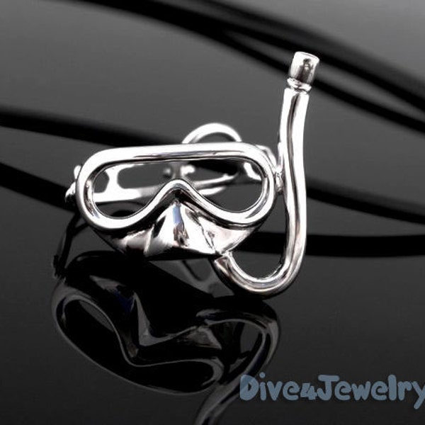 Diving Necklace - Etsy UK