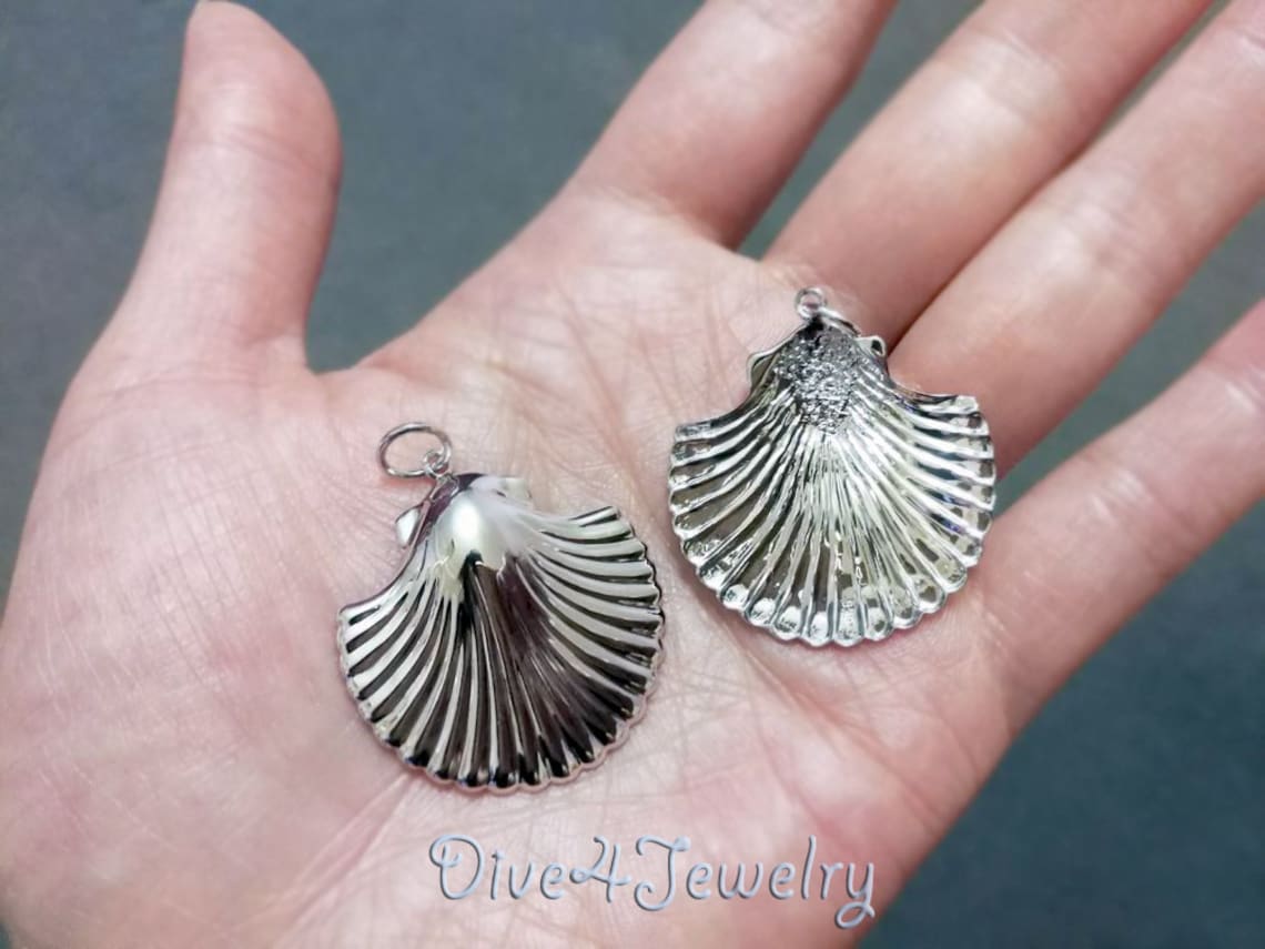 Sea Shell Necklace Sterling Silver Scallop Clam Pendant Necklace Beach ...