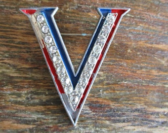 V for Victory Pin | Etsy