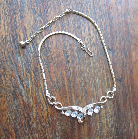 Vintage Signed Crown Trifari Pat Pend Gold Tone Rhine… - Gem