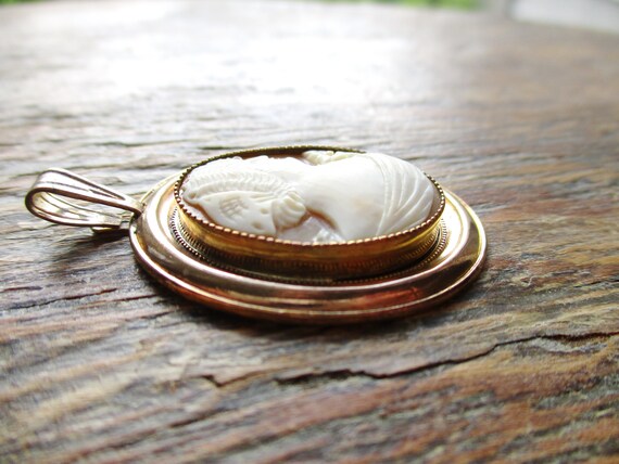 Art Deco Carved Shell Cameo Pendant Gold Plate Settin… - Gem