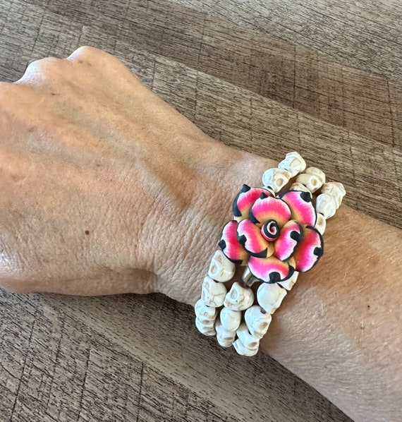 Sugar Skull Bracelet With Pink and Black Plumeria Rose Focal Flower Stretch Triple Wrap or Necklace Day of the Dead Halloween Goth Etsy UK