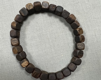 Natural Hainan Kyara Agarwood Bracelet: Strong Fragrance, Meditation ...