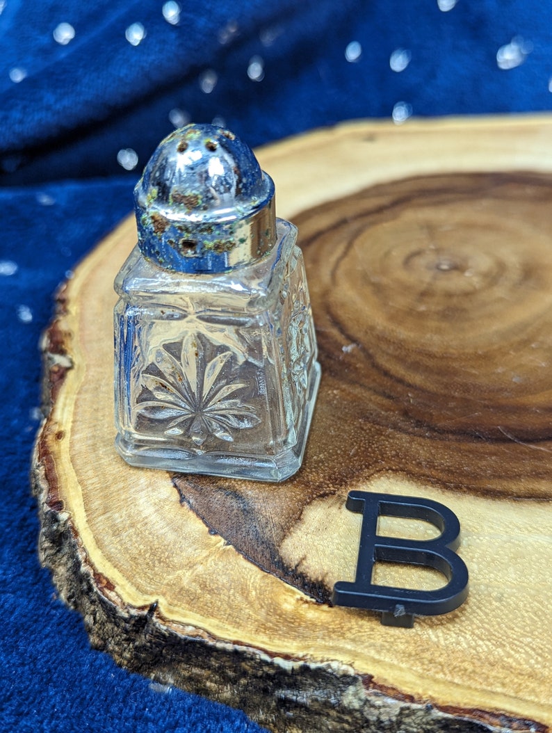 Tiny Glass Salt Shakers: Vintage Spice Jar, Ritual Spell Tools - Etsy